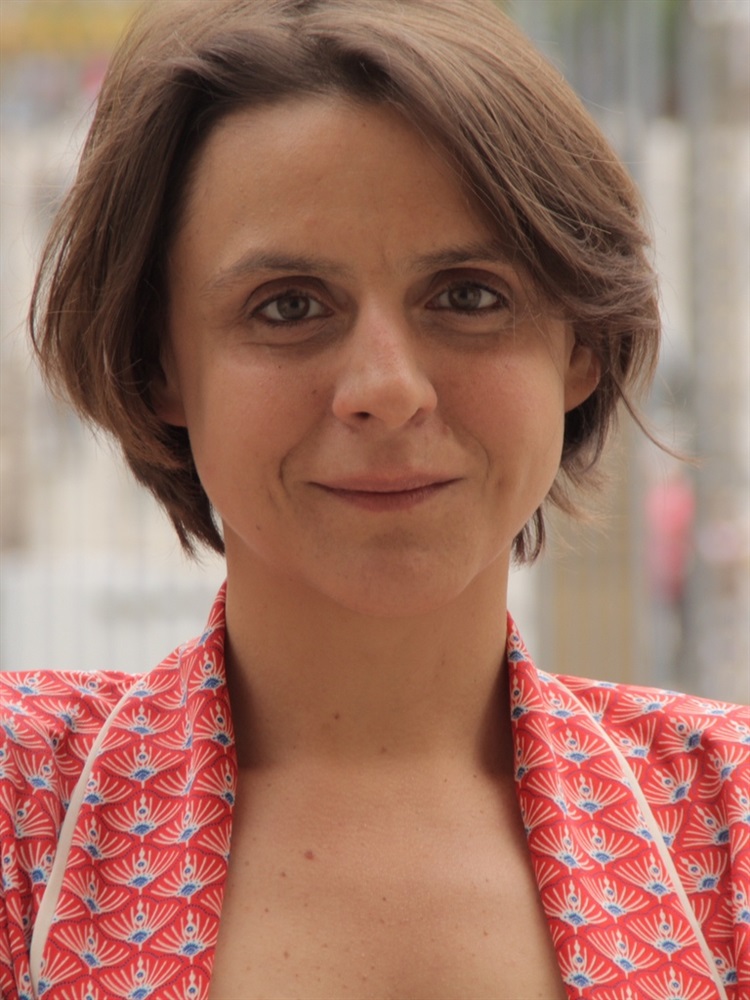 Magali WOCH- Fiche Artiste - Artiste interprète - AgencesArtistiques ...