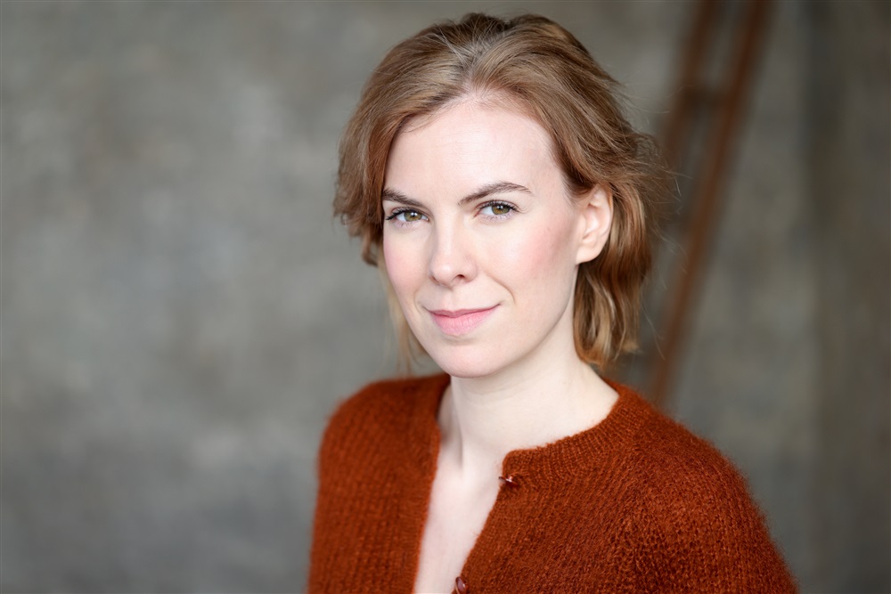 Julie Gergonne- Fiche Artiste - Artiste interprète,Conteur,Photo ...