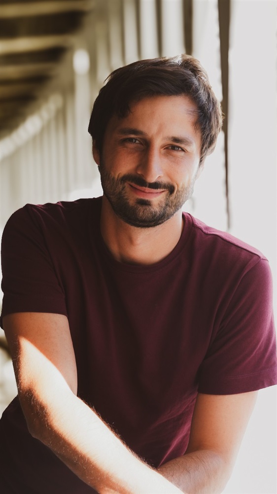 Antoine Croset- Fiche Artiste - Réalisateur,Scénariste,Artiste ...