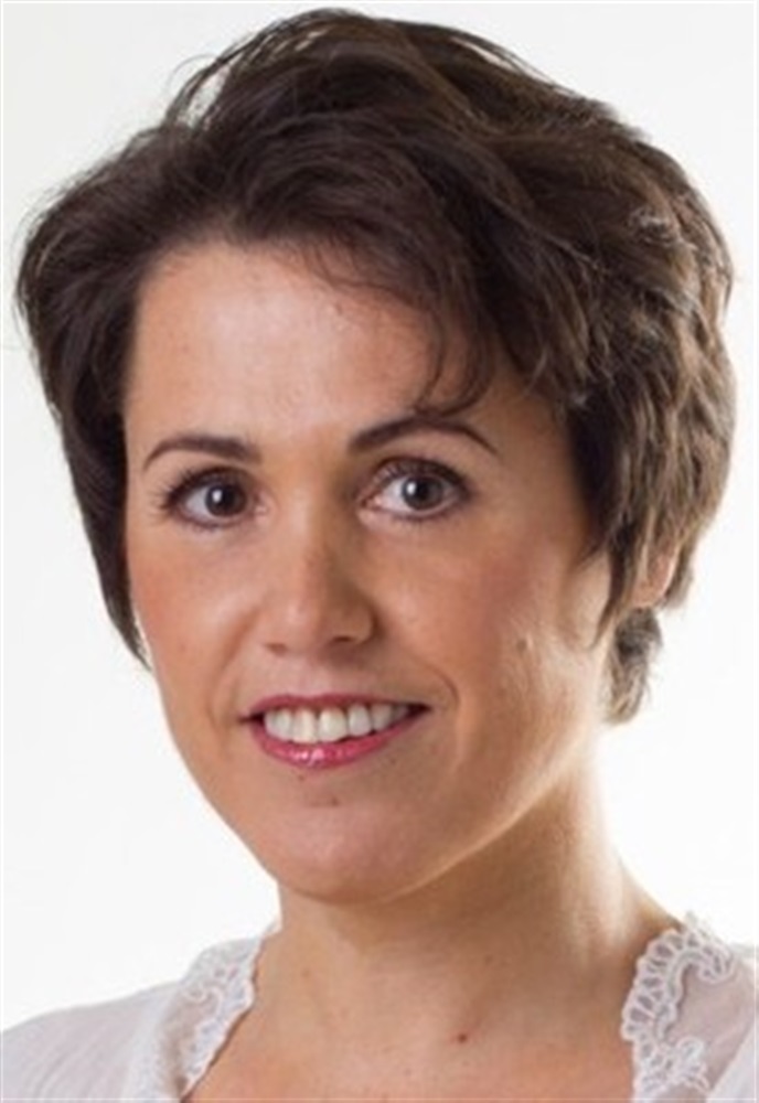 Emilia RUIZ- Fiche Artiste - Artiste interprète - AgencesArtistiques ...