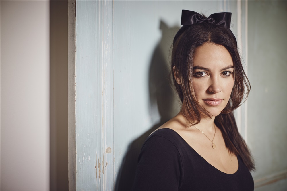 Audrey VERNON- Fiche Artiste - Artiste interprète - AgencesArtistiques ...