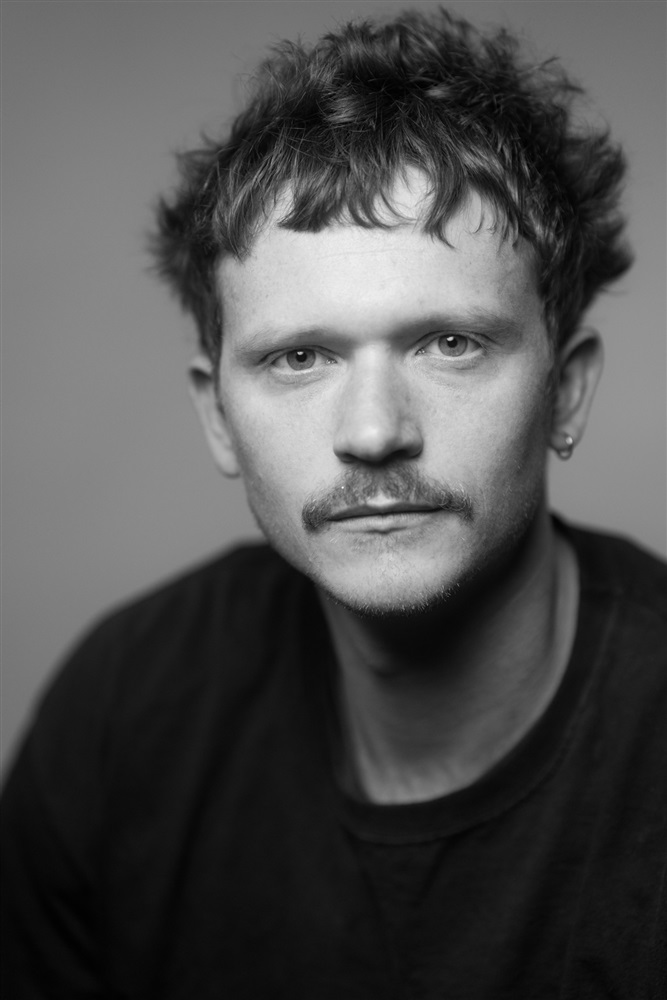 Simon Thomas - Acteur - UBBA