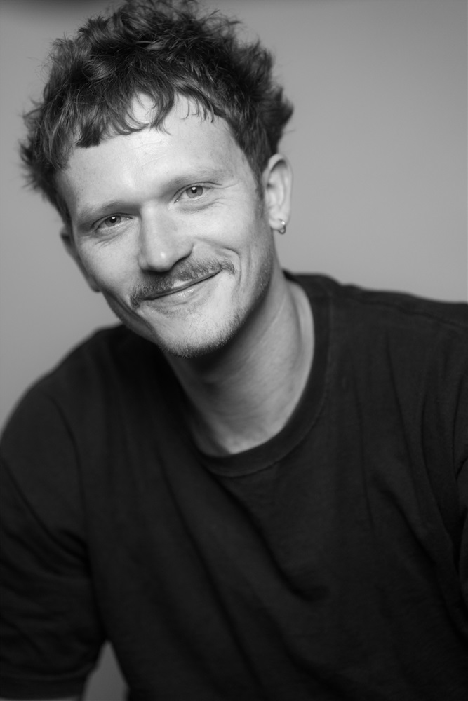 Simon Thomas - Acteur - UBBA