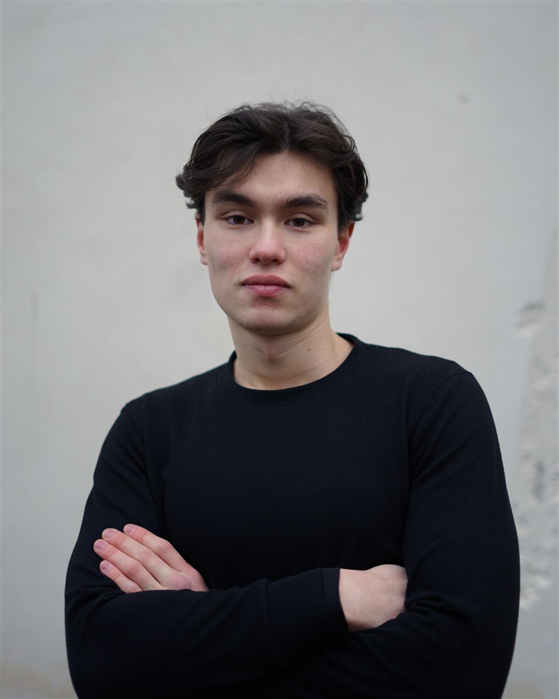 Louis Vazquez- Fiche Artiste - Artiste interprète - AgencesArtistiques ...