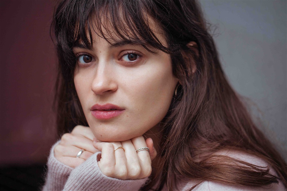 Zoé Philippot- Fiche Artiste - Artiste interprète - AgencesArtistiques ...