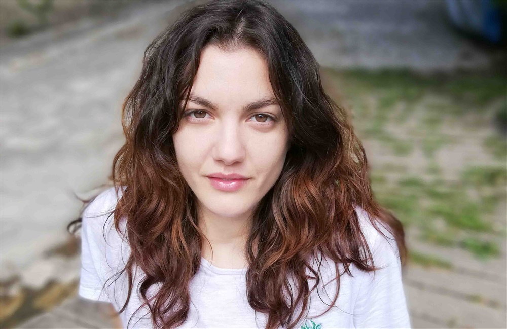 Déborah Révy- Fiche Artiste - Artiste interprète - AgencesArtistiques ...