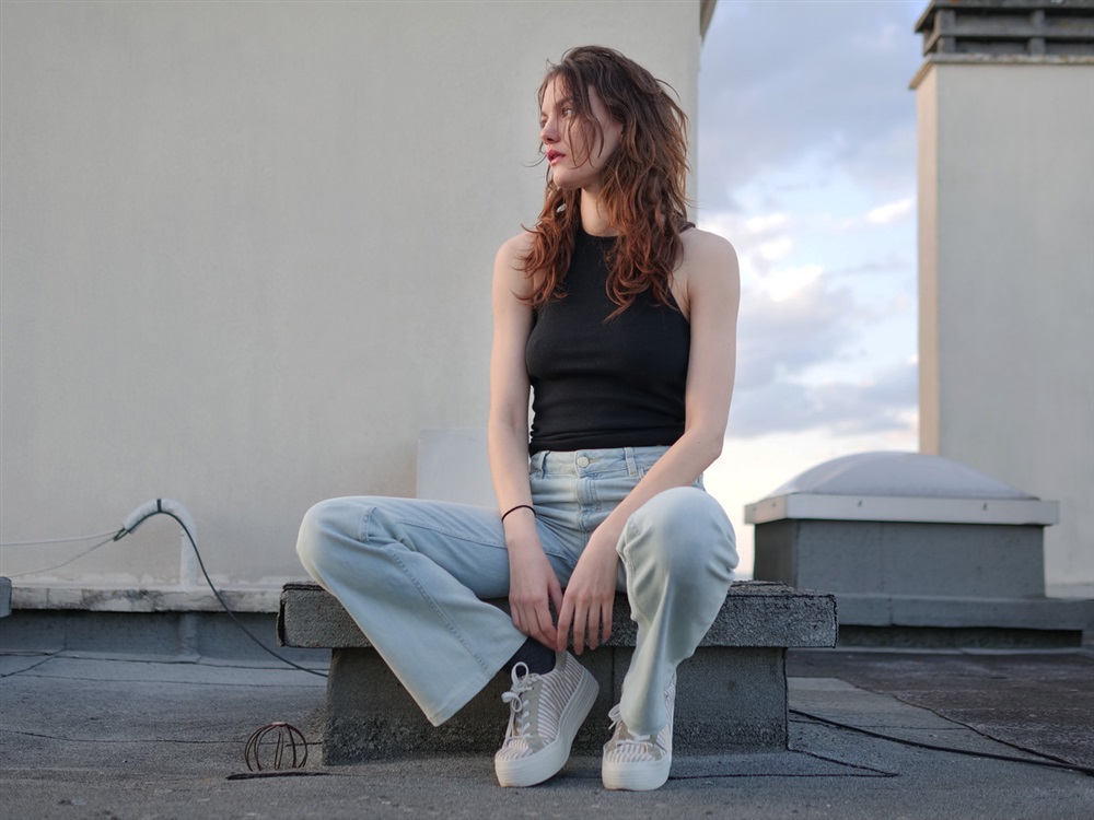 Déborah Révy- Fiche Artiste - Artiste interprète - AgencesArtistiques ...