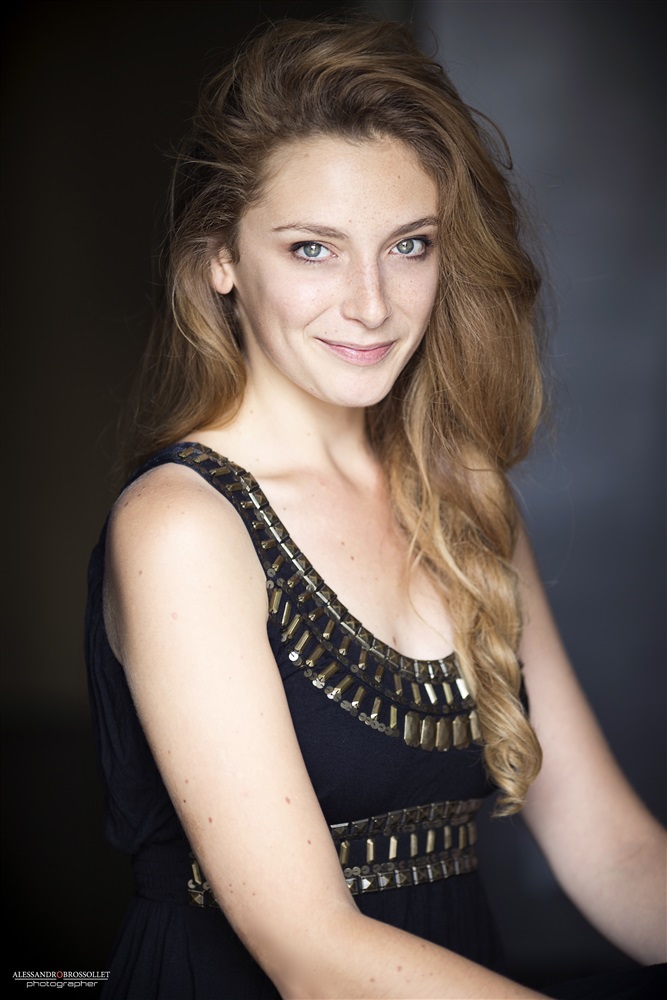 Laura Galley- Fiche Artiste - Artiste interprète,Scénariste ...