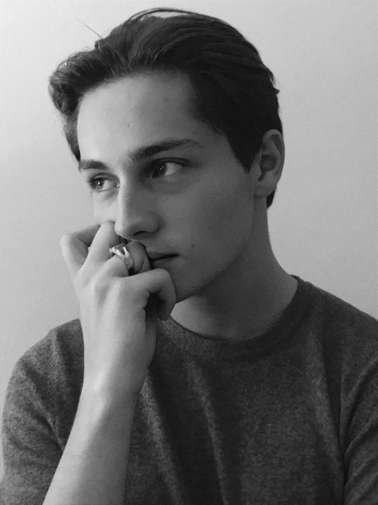 Tom PORCEDO- Artist Profil - Actor - AgencesArtistiques.com : la ...