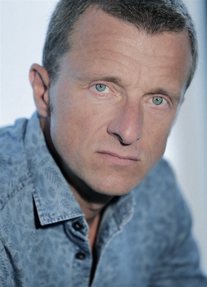 Stéphane Roux- Fiche Artiste - Artiste interprète - AgencesArtistiques ...