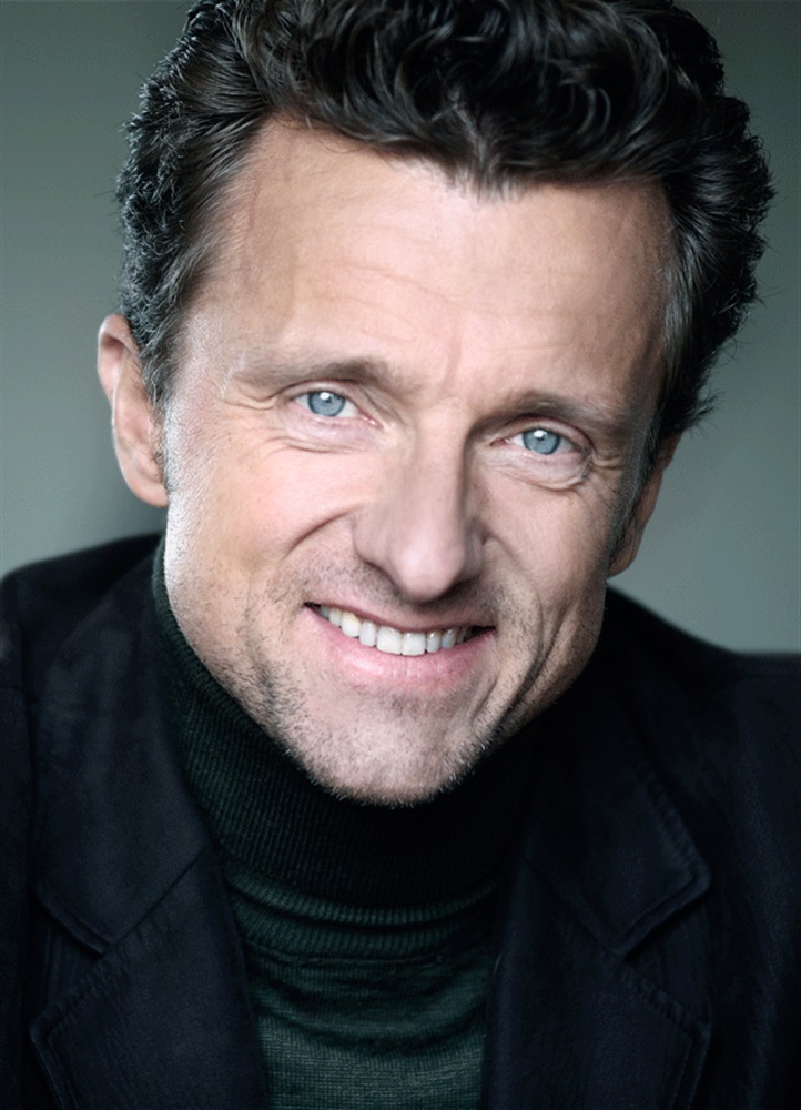 Stéphane Roux- Fiche Artiste - Artiste interprète - AgencesArtistiques ...