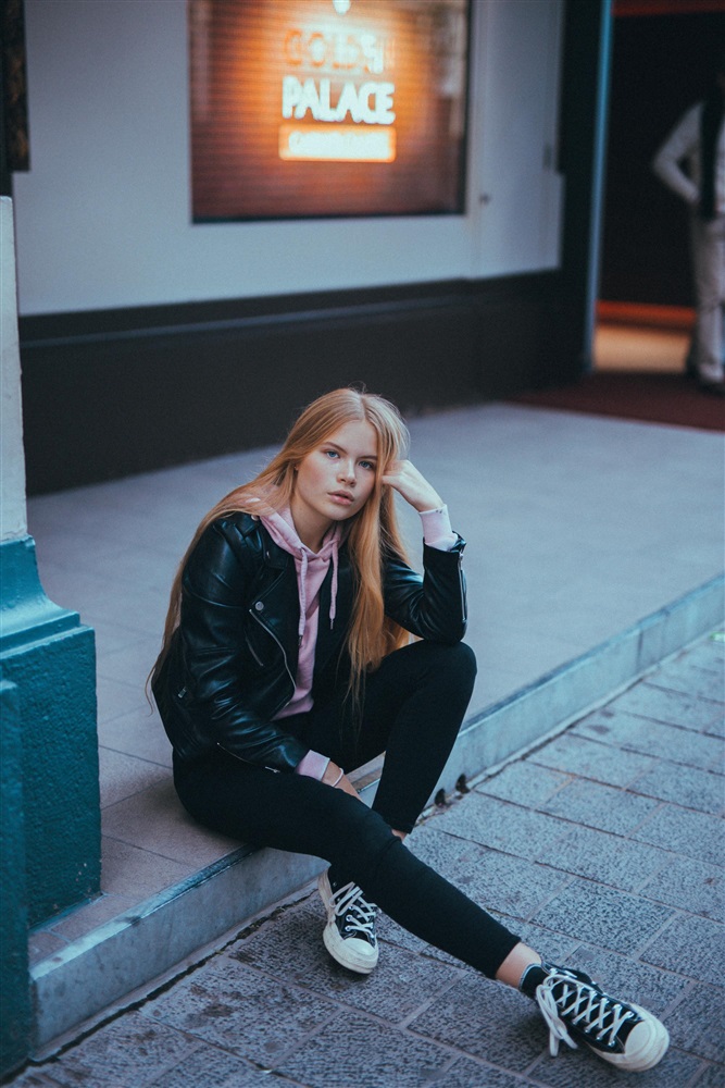 Isis Guillaume- Fiche Artiste - Artiste interprète - AgencesArtistiques ...