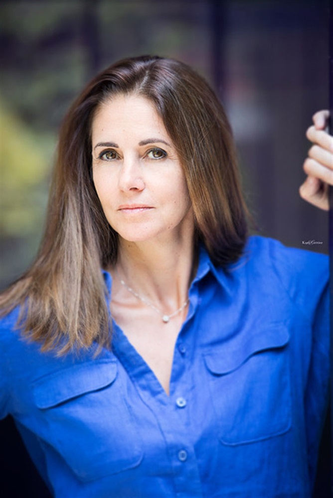 Caroline MUNOZ- Fiche Artiste - Artiste interprète - AgencesArtistiques ...