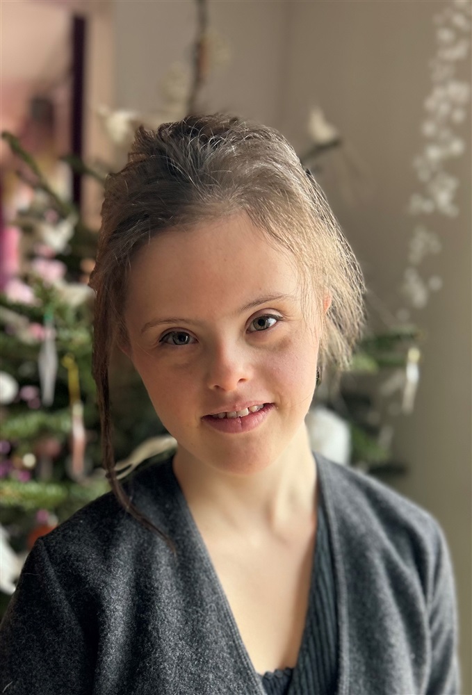 ALICE DUBOIS- Fiche Artiste - Artiste interprète - AgencesArtistiques ...