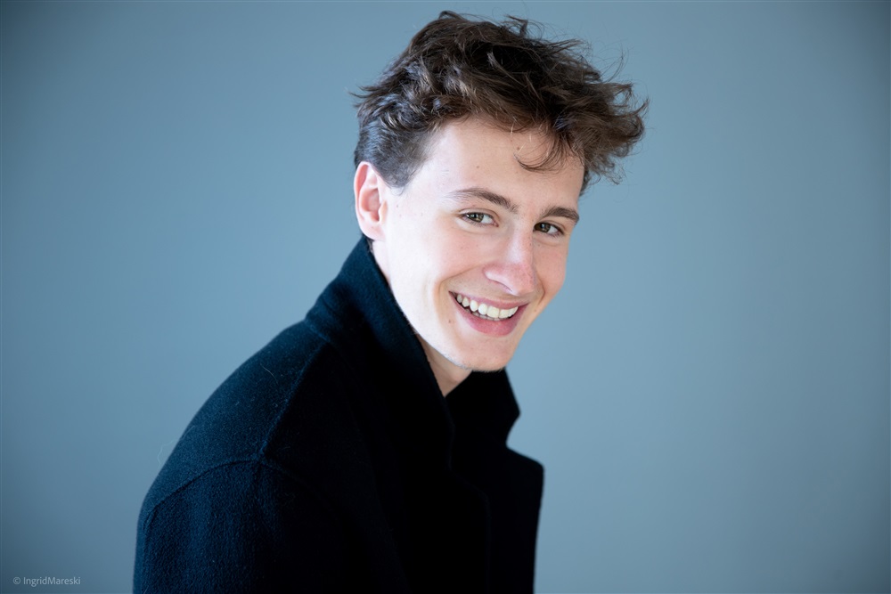 Vincent RIALET- Fiche Artiste - Artiste interprète - AgencesArtistiques ...