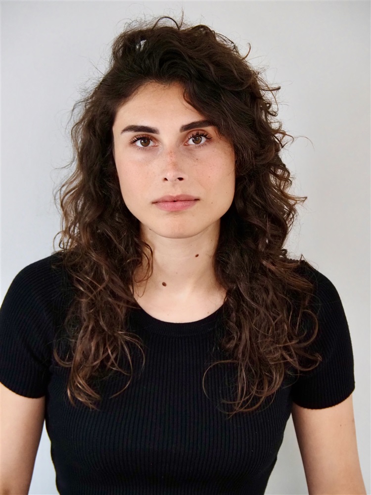 Emma Laurent- Fiche Artiste - Artiste interprète - AgencesArtistiques ...