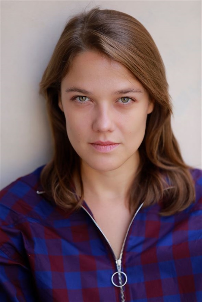 Sarah DENYS- Fiche Artiste - Artiste interprète - AgencesArtistiques ...