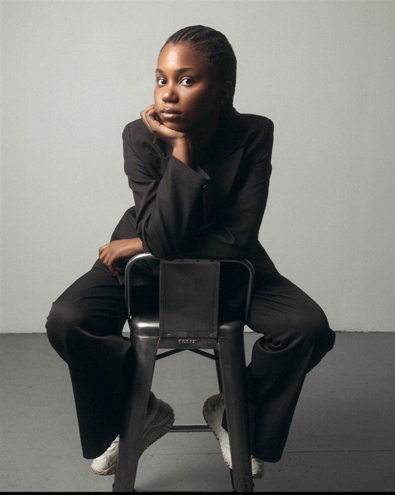 ELISABETH MBAKI- Fiche Artiste - Artiste interprète ...