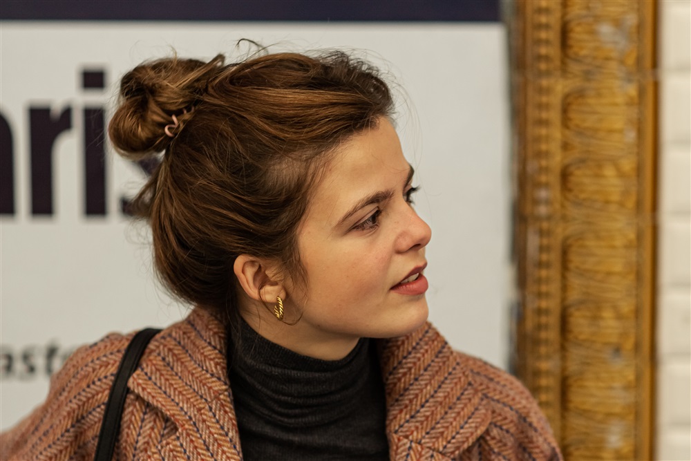 Iris Roche- Fiche Artiste - Artiste interprète - AgencesArtistiques.com ...