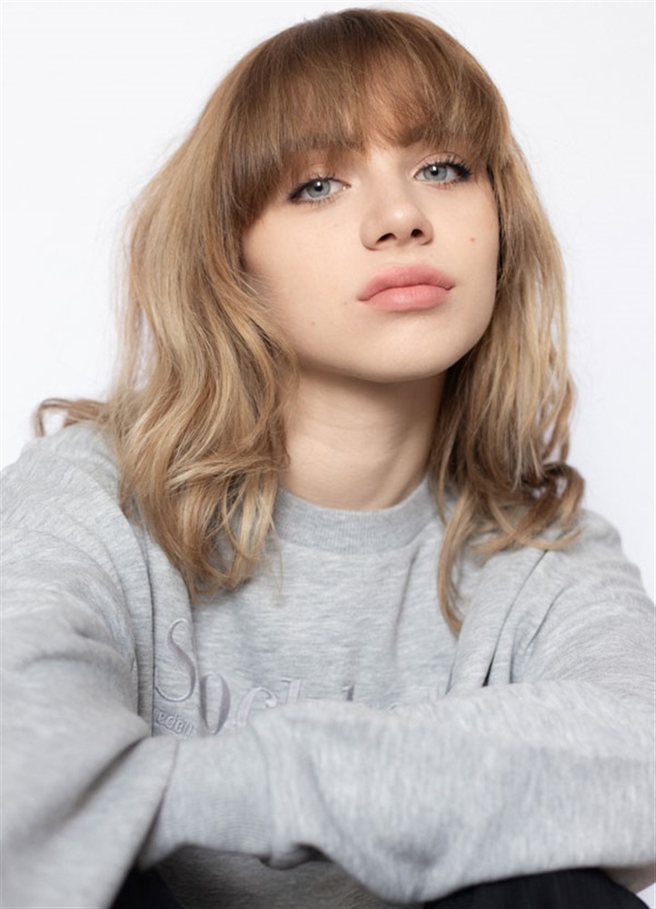 Romane Parc- Fiche Artiste - Artiste interprète - AgencesArtistiques ...