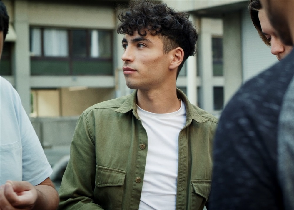 Léo Moreau- Fiche Artiste - Artiste interprète - AgencesArtistiques.com ...