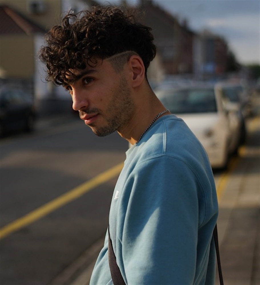 Léo Moreau- Fiche Artiste - Artiste interprète - AgencesArtistiques.com ...