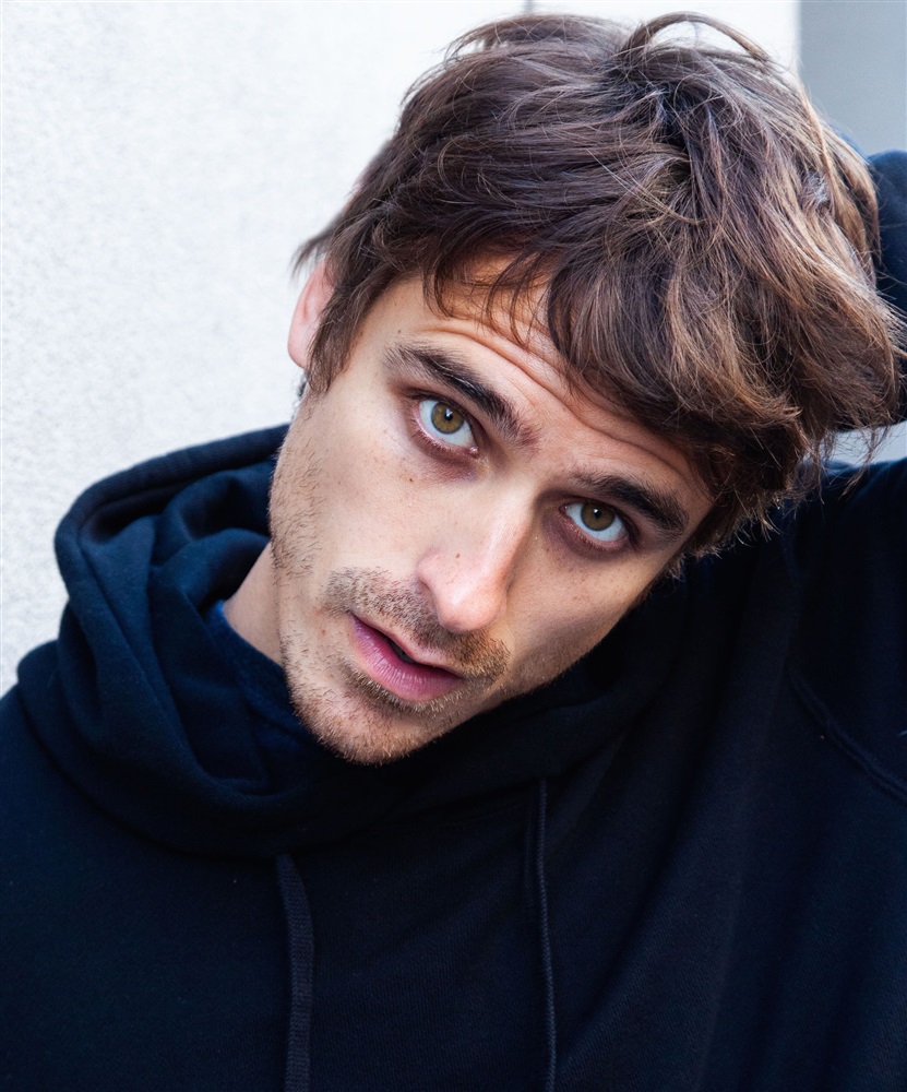 Maxence Victor- Fiche Artiste - Artiste interprète - AgencesArtistiques ...