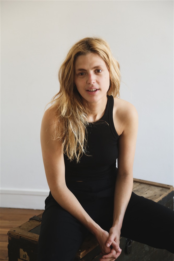 Emma Ravier- Fiche Artiste - Artiste interprète - AgencesArtistiques ...