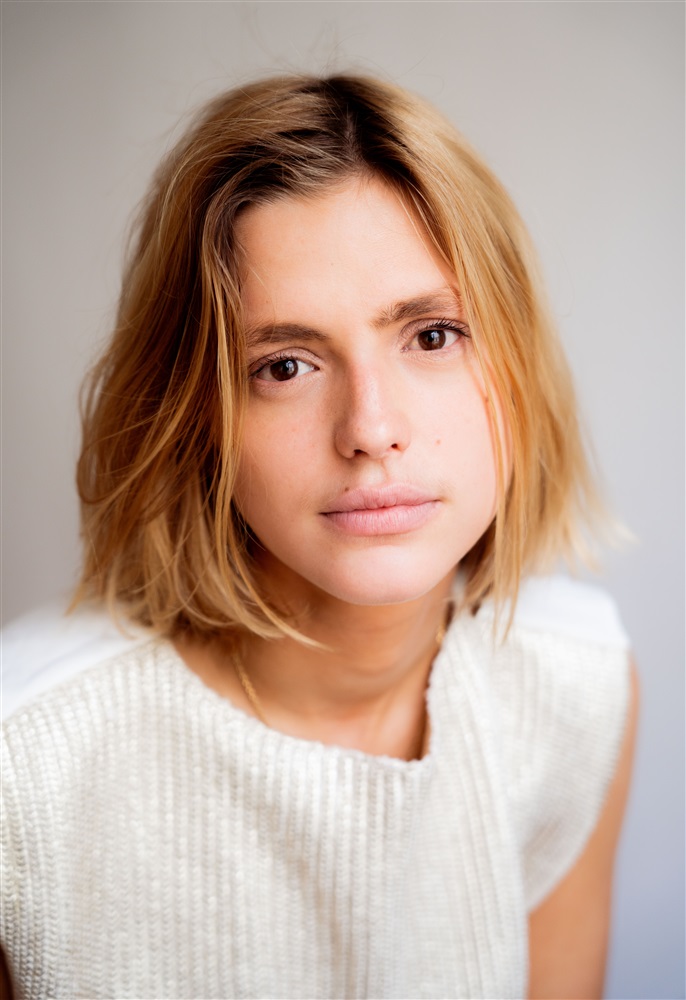 Emma Ravier- Fiche Artiste - Artiste interprète - AgencesArtistiques ...