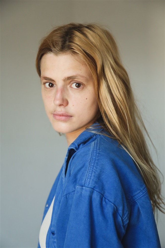 Emma Ravier- Fiche Artiste - Artiste interprète - AgencesArtistiques ...