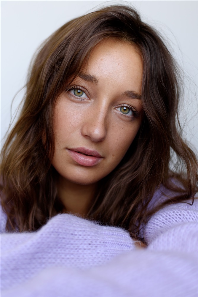 Zoï Sévérin- Fiche Artiste - Artiste interprète - AgencesArtistiques ...