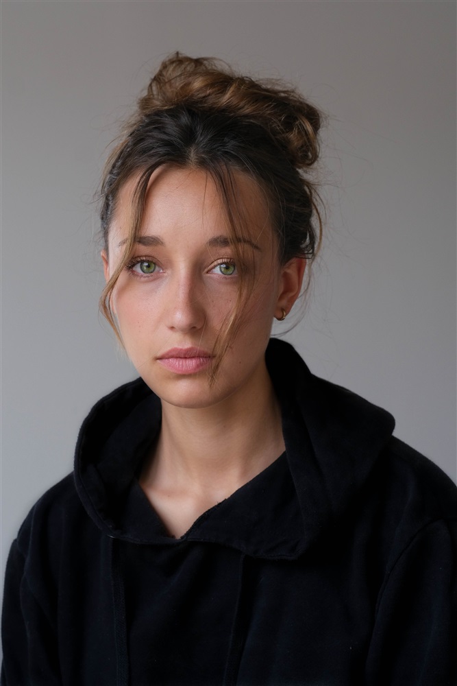 Zoï Sévérin- Fiche Artiste - Artiste interprète - AgencesArtistiques ...