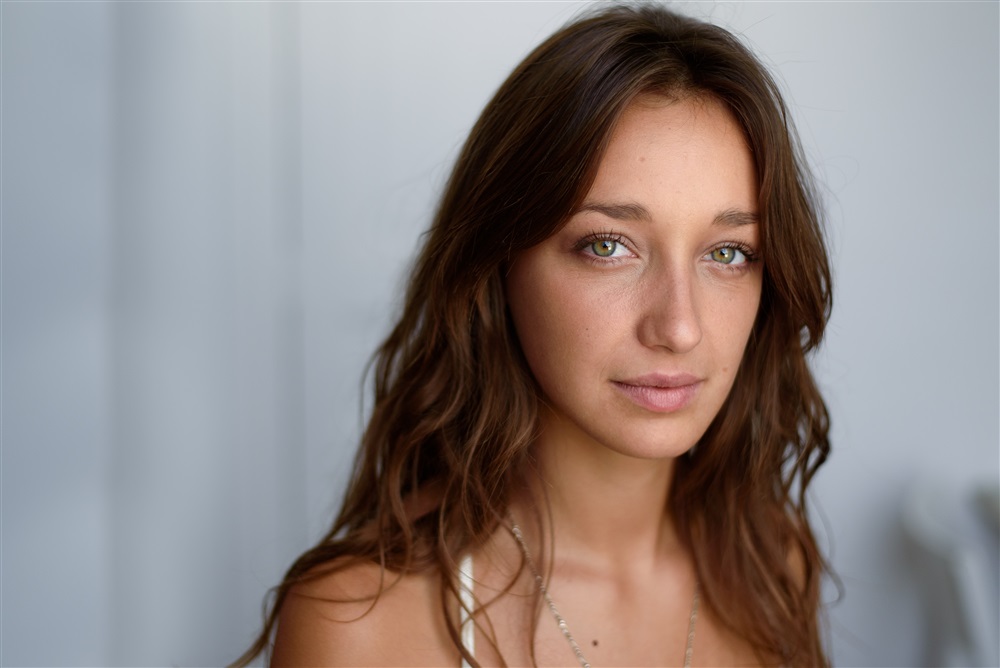 Zoï Sévérin- Fiche Artiste - Artiste interprète - AgencesArtistiques ...