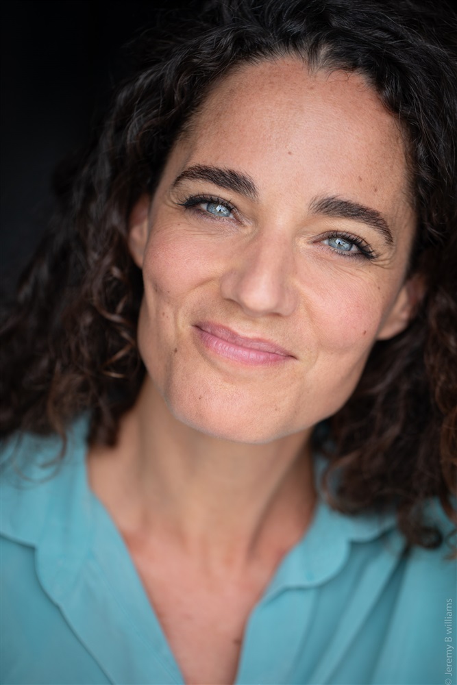 Hélène PEQUIN- Artist Profil - Actor - AgencesArtistiques.com : la ...