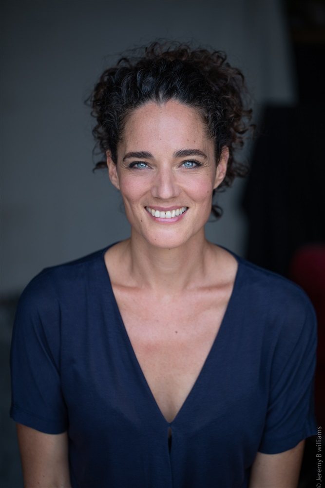 Hélène PEQUIN- Artist Profil - Actor - AgencesArtistiques.com : la ...