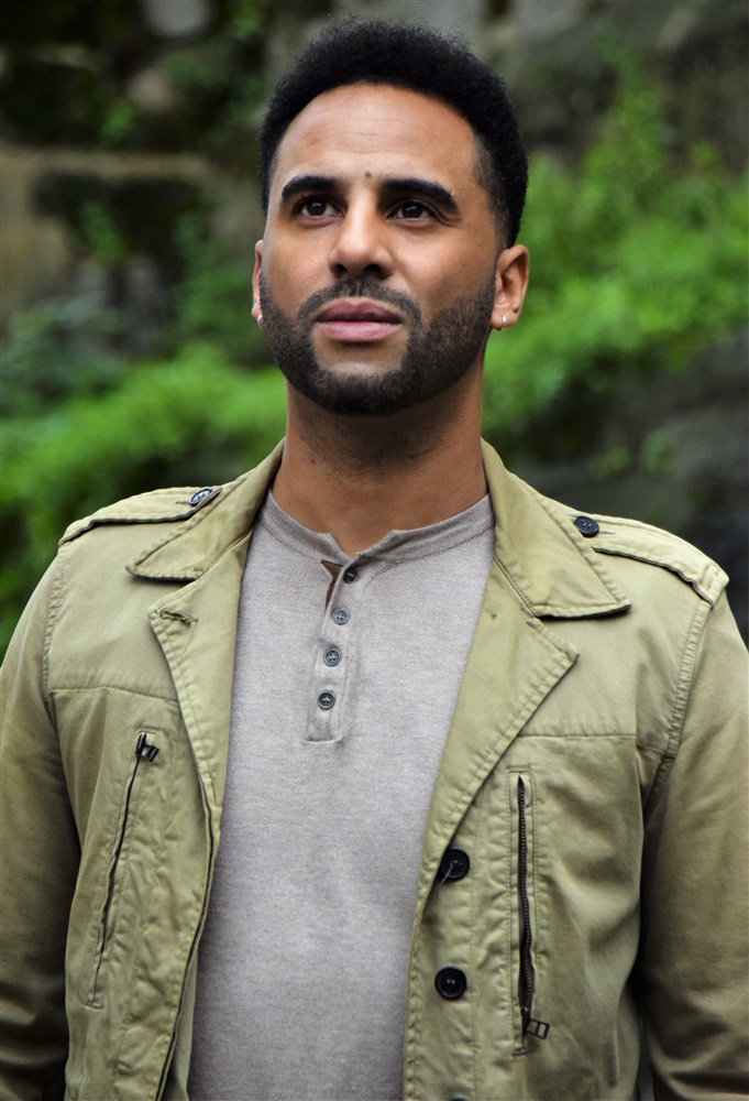 Collyns TAFIAL- Fiche Artiste - Artiste interprète,Auteur,Réalisateur ...