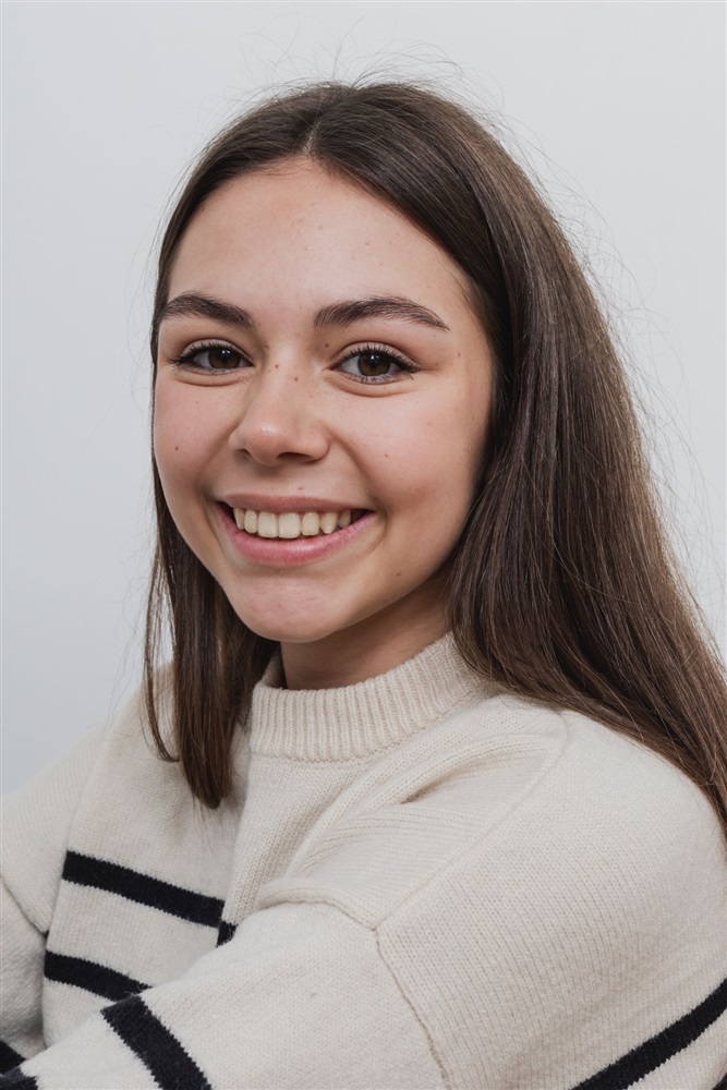 MARGOT C.- Fiche Artiste - Artiste interprète - AgencesArtistiques.com : la plateforme des ...