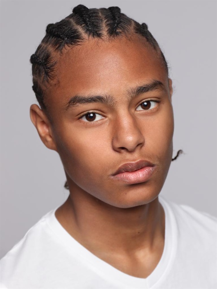 Issa PERICA- Fiche Artiste - Artiste interprète - AgencesArtistiques ...