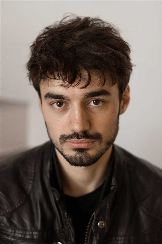 Emre Uludag- Fiche Artiste - Artiste interprète - AgencesArtistiques.com : la plateforme des ...