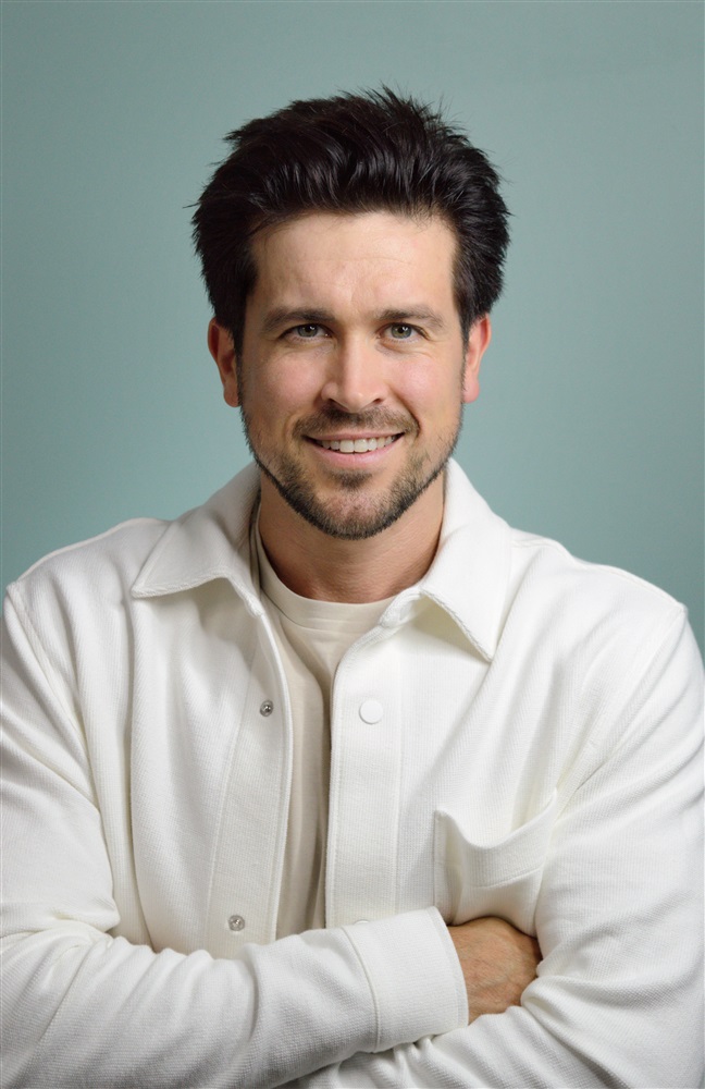 THOMAS MORA- Fiche Artiste - Artiste interprète - AgencesArtistiques ...