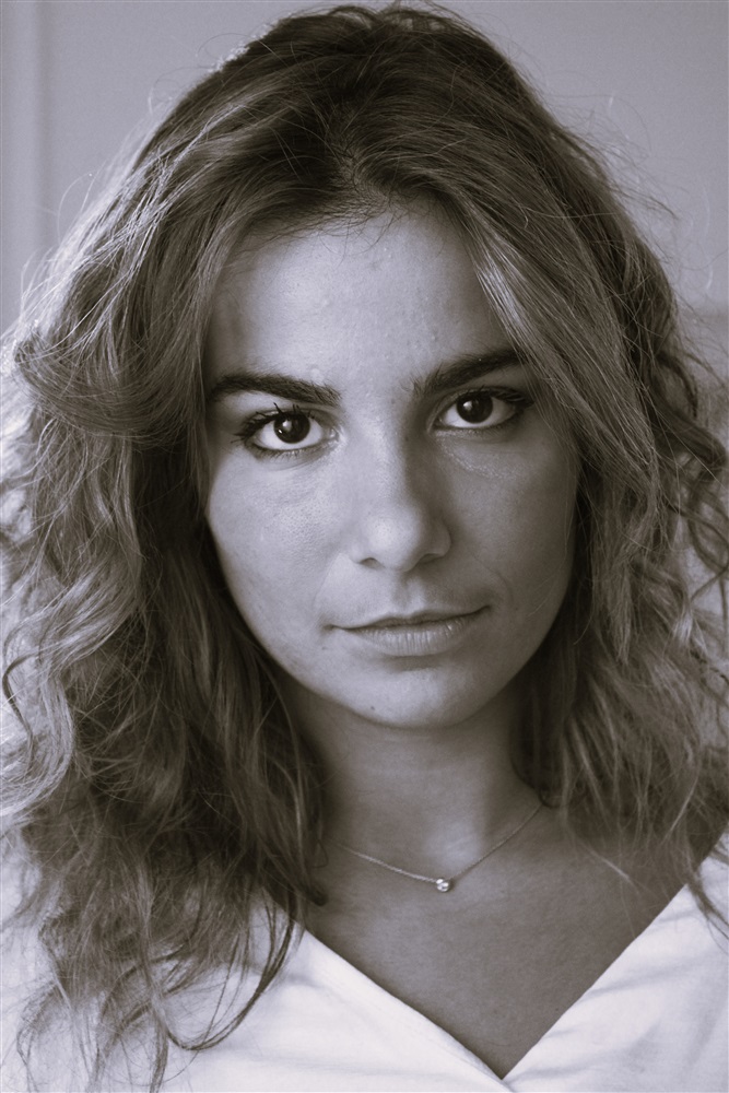 Luna Ribeiro- Fiche Artiste - Artiste interprète - AgencesArtistiques ...