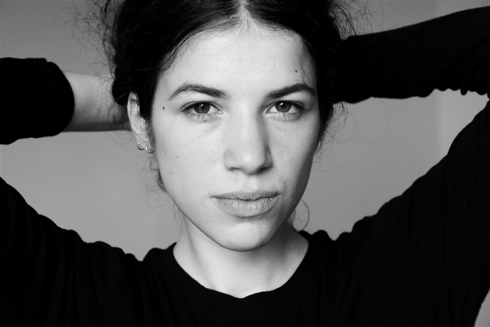 Alice MAZODIER- Fiche Artiste - Artiste interprète - AgencesArtistiques ...
