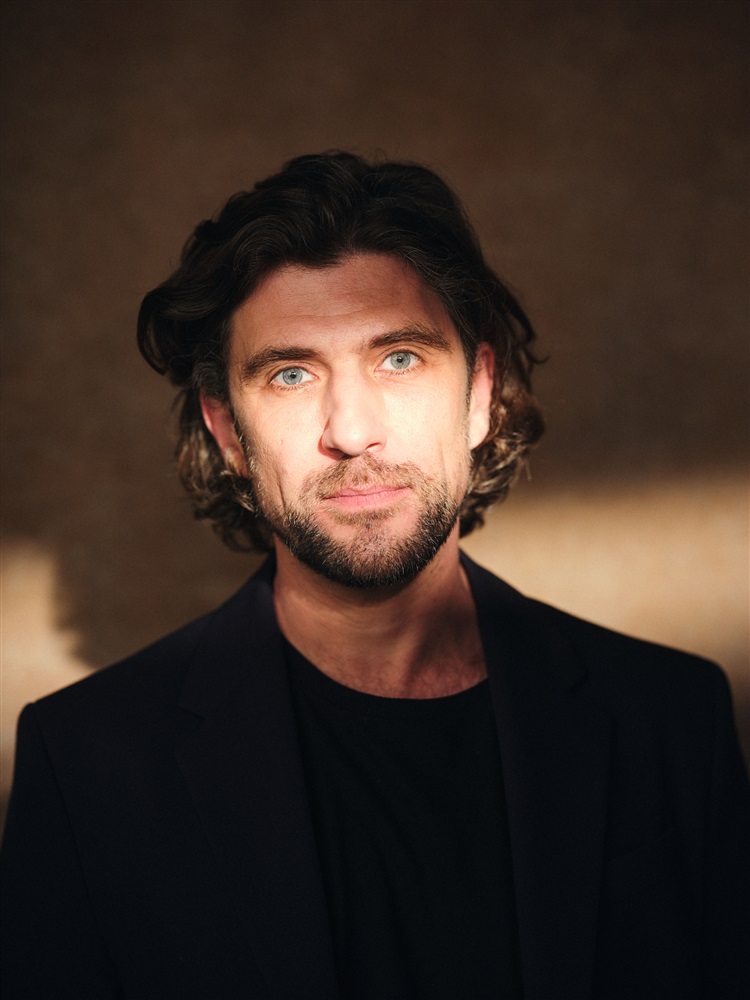 Julien PASCHAL- Fiche Artiste - Artiste interprète - AgencesArtistiques ...