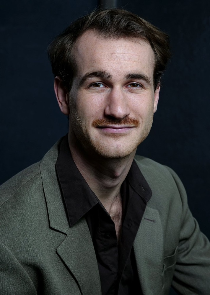 Hugo PETITIER- Fiche Artiste - Artiste interprète - AgencesArtistiques ...