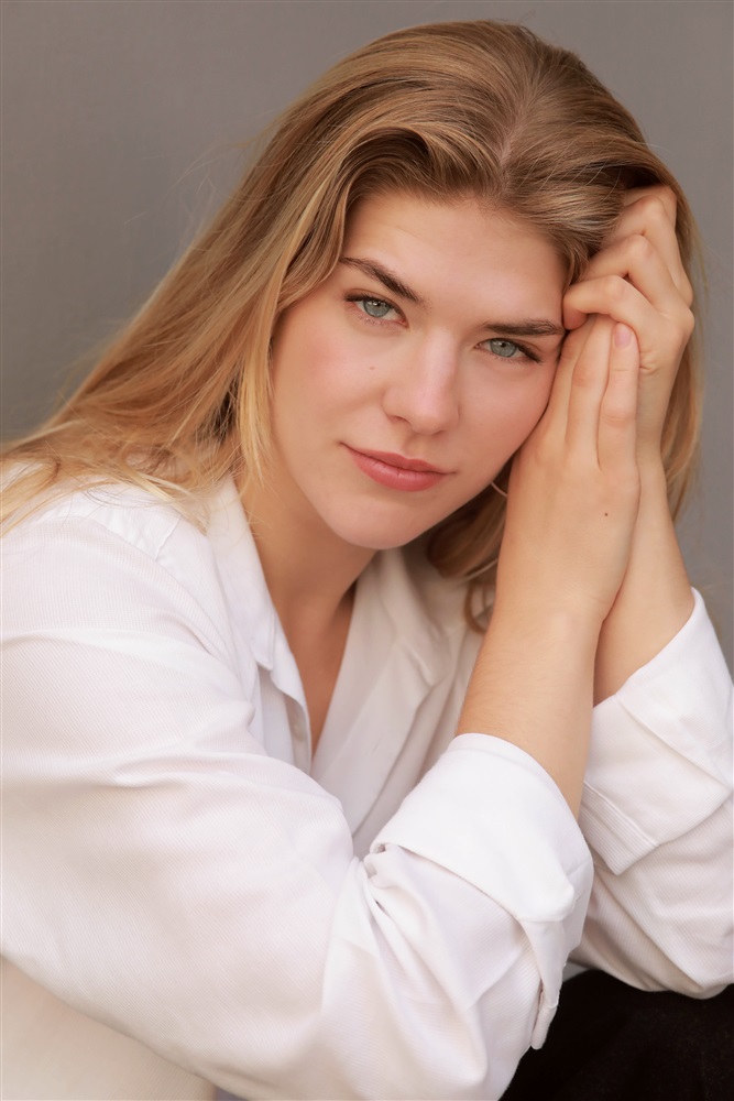 Daria Maltseva- Fiche Artiste - Artiste interprète - AgencesArtistiques.com : la plateforme des ...