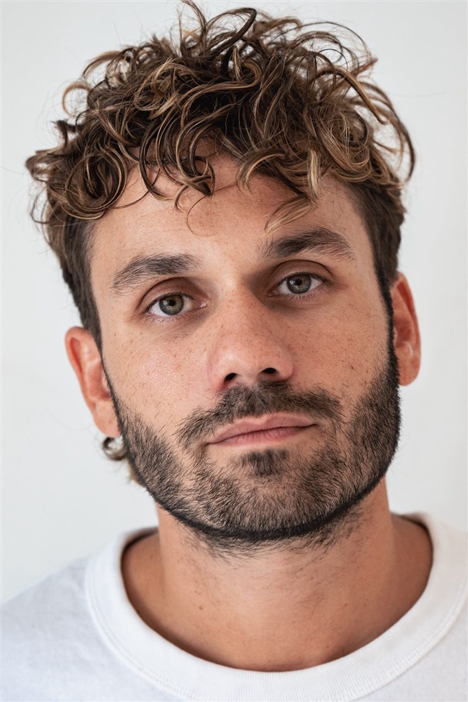 Adib Cheikhi- Fiche Artiste - Artiste interprète - AgencesArtistiques ...