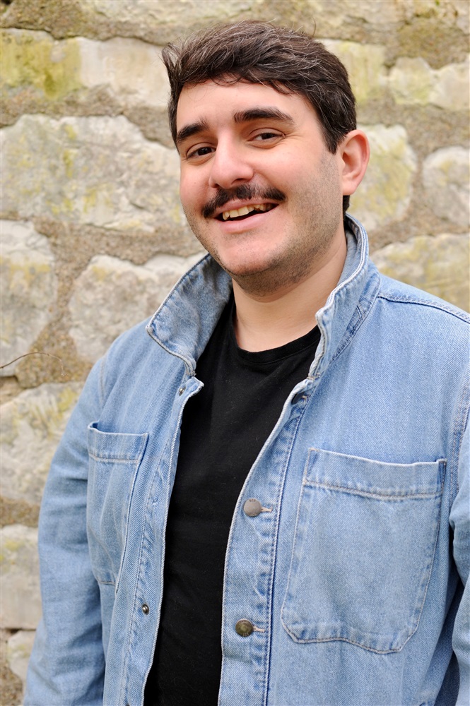 Jules ROBIN- Fiche Artiste - Artiste interprète - AgencesArtistiques ...