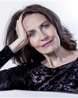 Marie ROUSSEAU • Comédienne • Chanteuse • Auteure