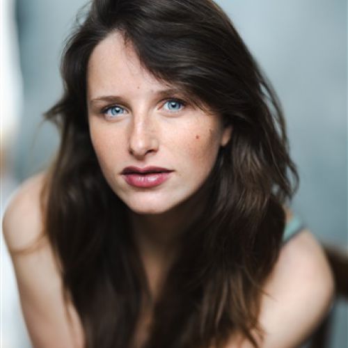 Luna Lou- Fiche Artiste - Artiste interprète - AgencesArtistiques.com ...