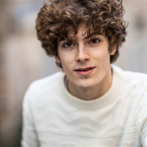 Matteo Perez- Fiche Artiste - Artiste interprète - AgencesArtistiques ...